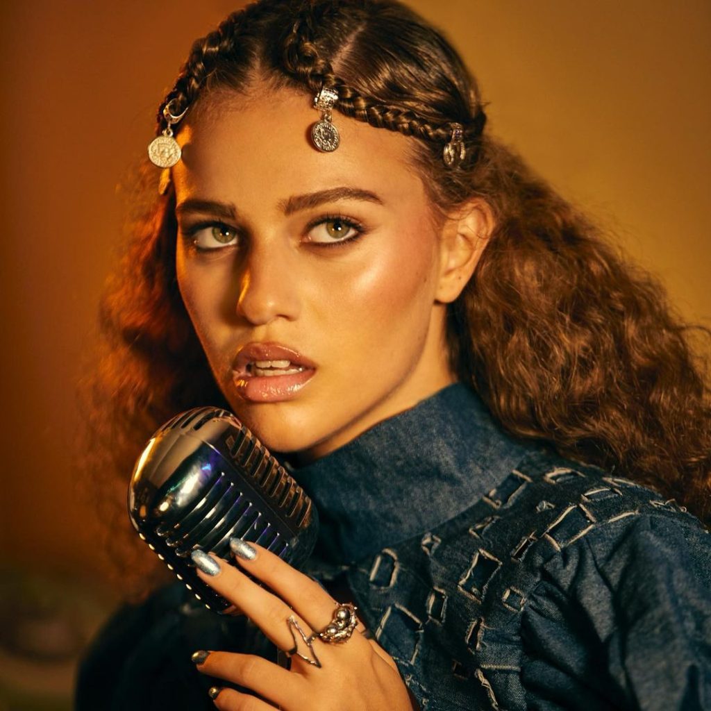 Palestinian-Chilean Singer Elyanna Brings Arabic Pop to Coachella